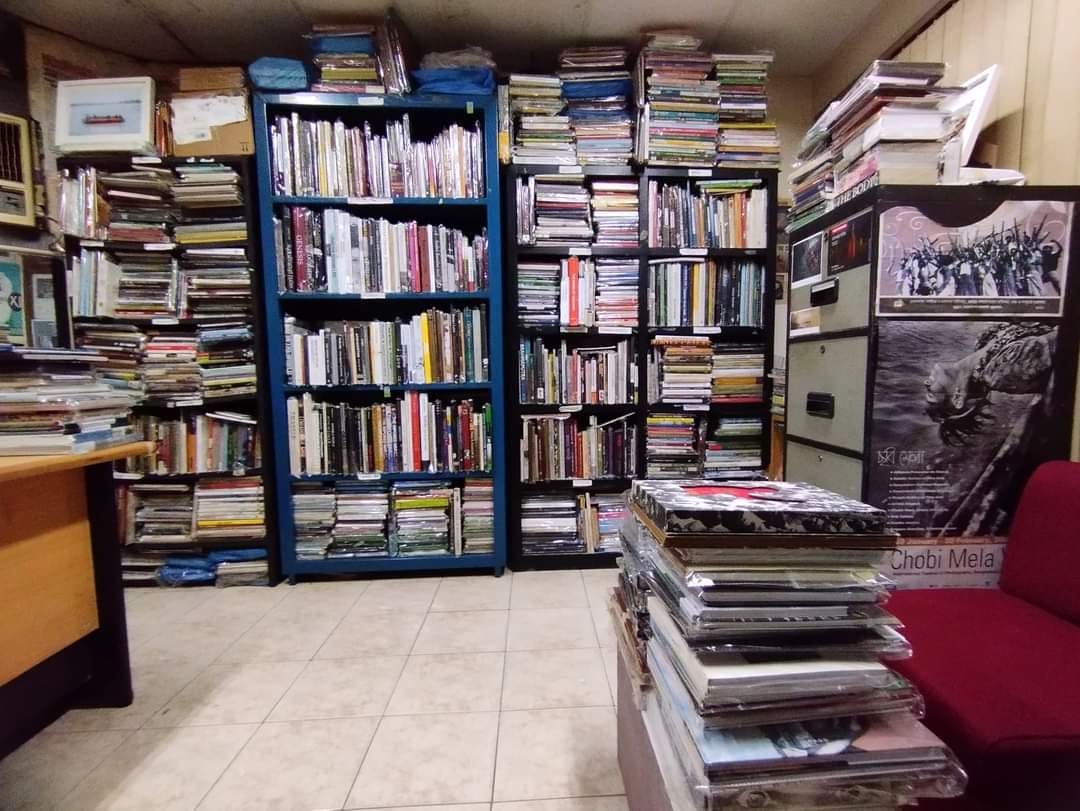 Photographer Overcomes Adversity to Build the Largest Photography ...